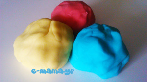 Φτιάξε σπιτική πλαστελίνη ή αλλιώς Playdough - e-mama